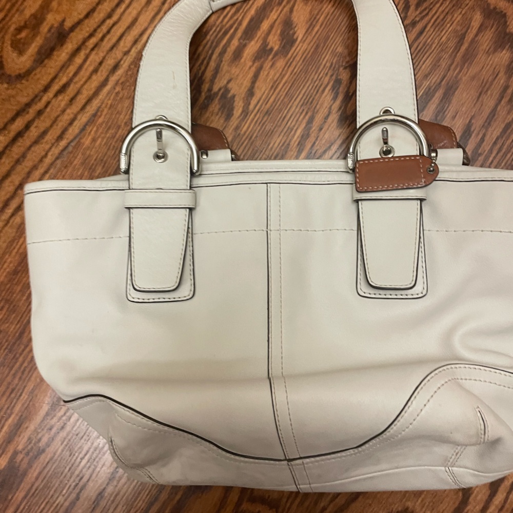 Coach Vintage White Buckle Handbag - Gem